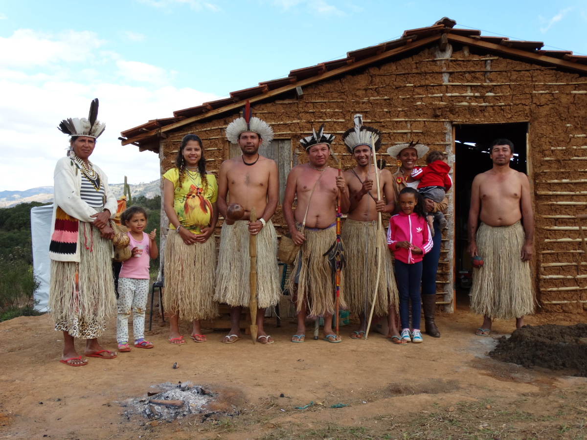 A terra é sagrada, patrimônio da humanidade. Luta do Povo Indígena ...